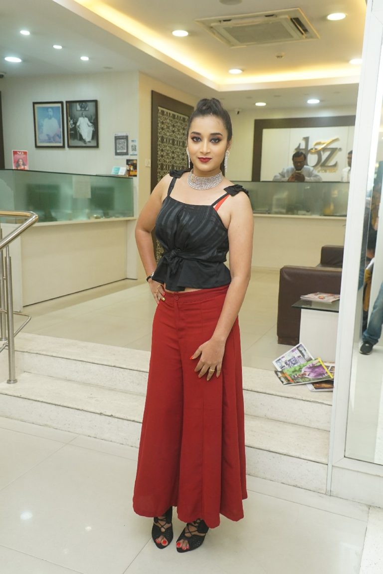 TBZ The Original new festive collections unveiled by Filmy Celebrities ...