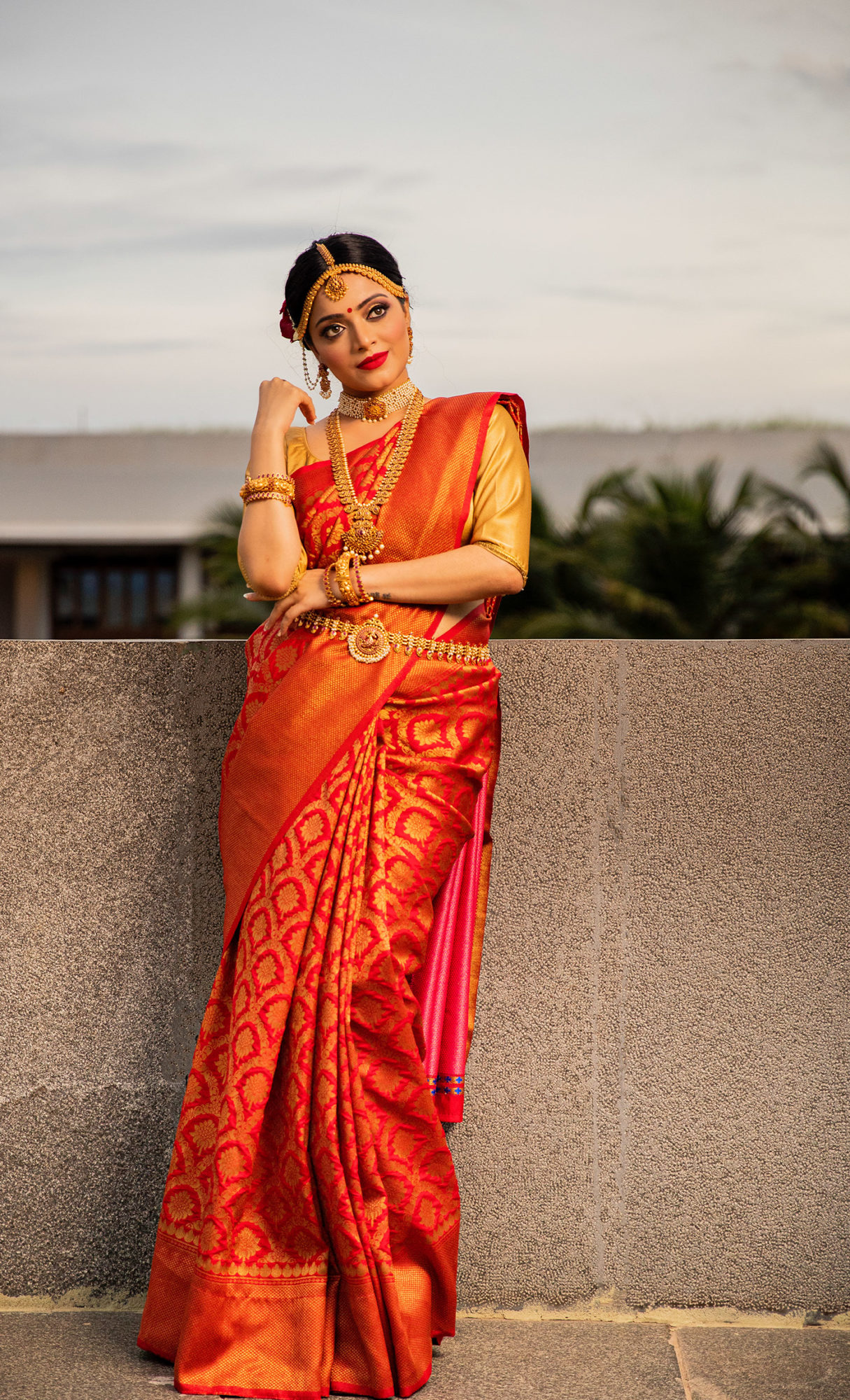Janani Iyer beautiful stills in bridal wear – South Indian Actress