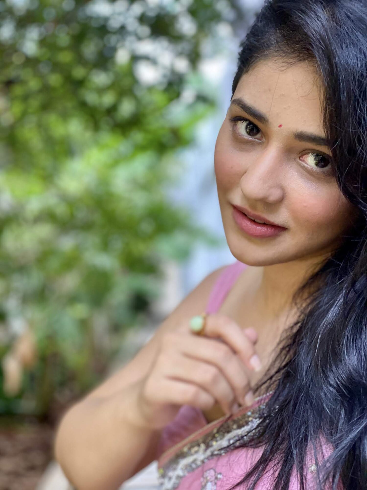Priyanka Jawalkar hot HD stills in pink saree - South Indian Actress