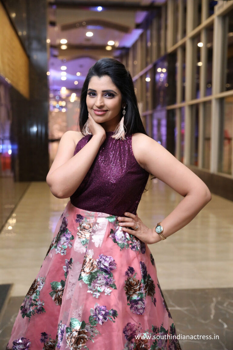 Anchor Syamala stills at Roberrt Movie Pre-Release - South Indian Actress