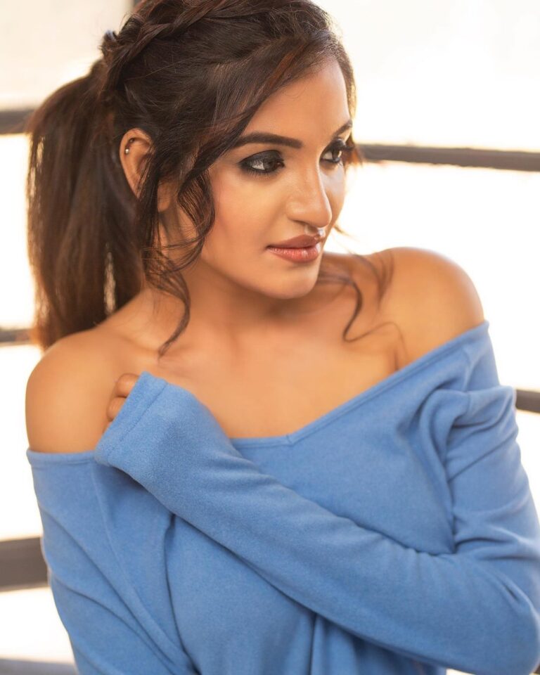 Sonia Naresh in half saree stills - South Indian Actress