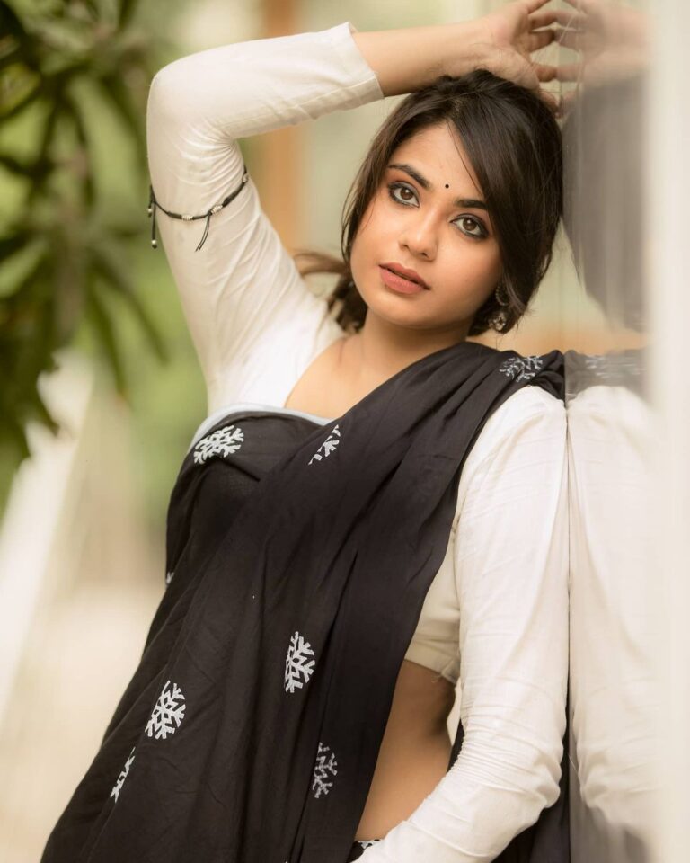 Monica Chinnakotla in black printed saree photos - South Indian Actress