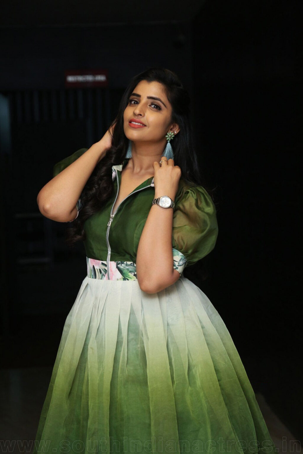 Anchor Syamala at Manchi Rojulochaie Pre Release - South Indian Actress