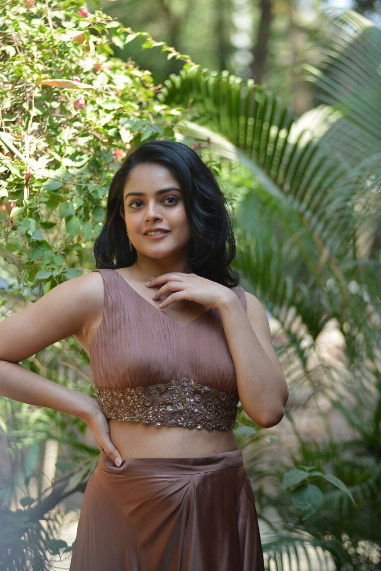 Riddhi Kumar stills at Radhe Shyam press meet interview