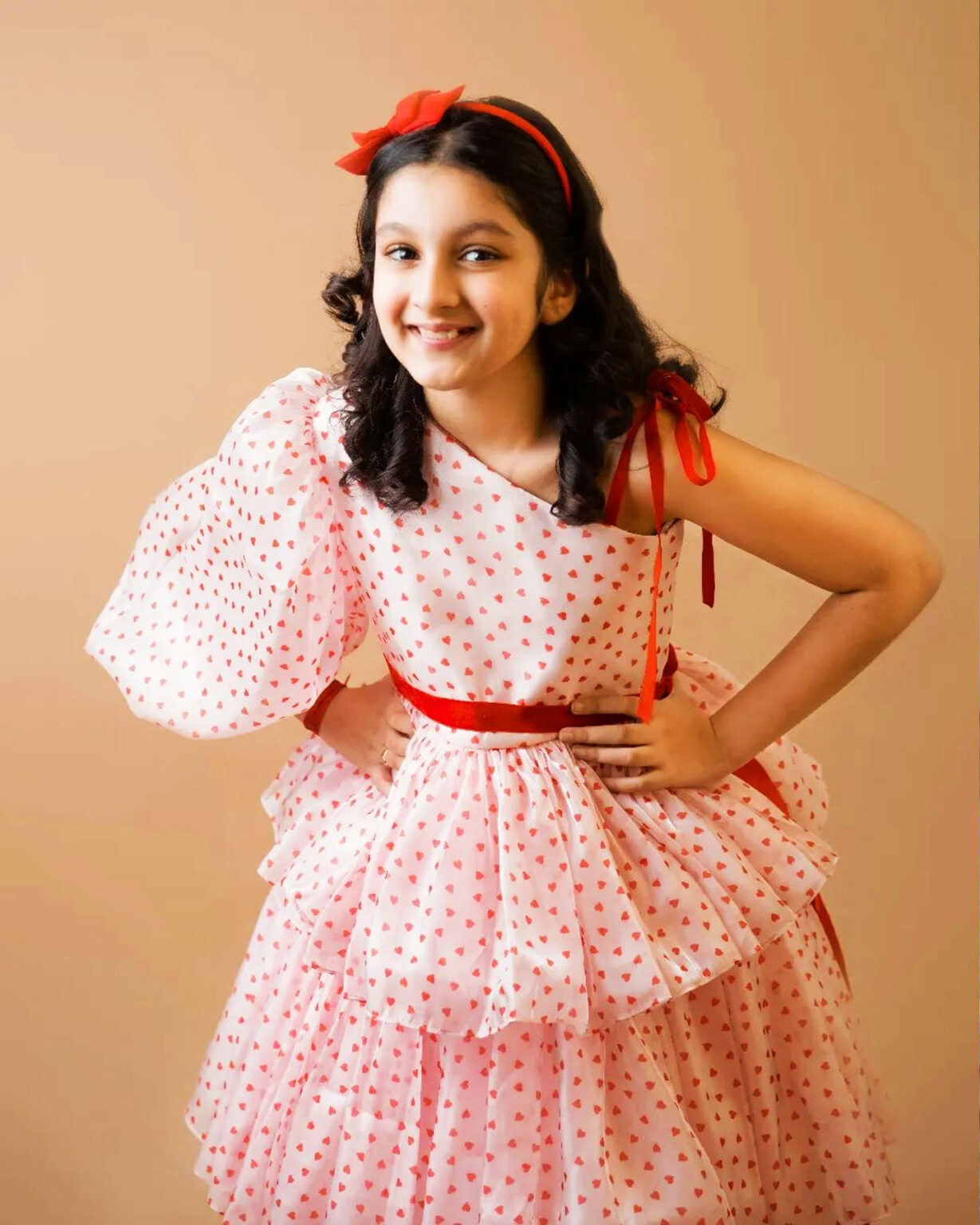 Sitara Ghattamaneni Debuts In Sarkaru Vaari Paata South Indian Actress