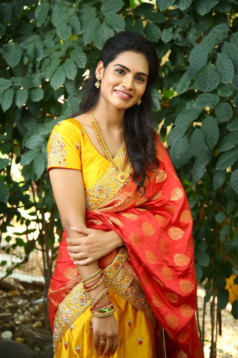 Mayukha at Eshwar Marriage Indhu Tho Movie Launch