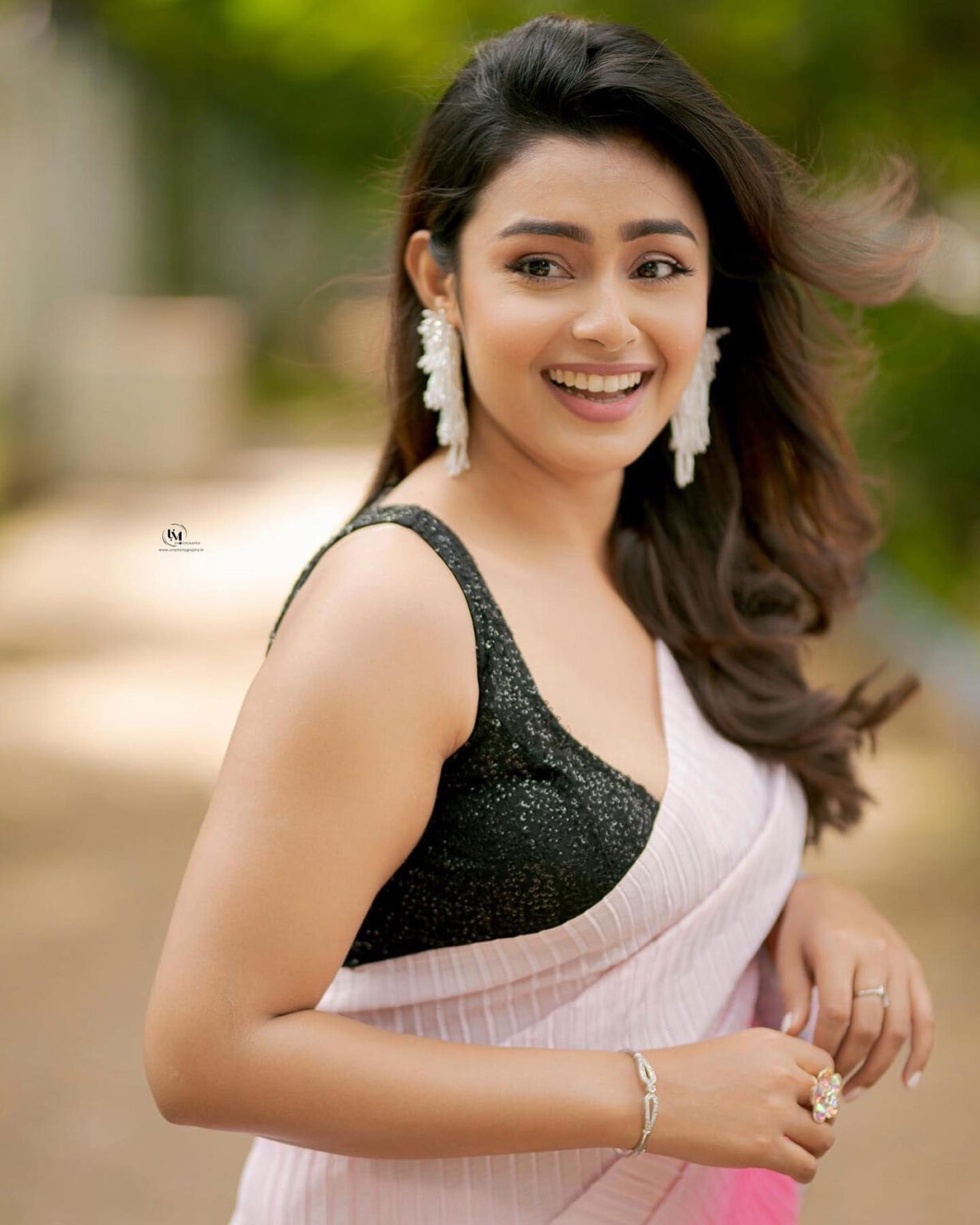 Kallanum Bhagavathiyum actress Mokksha photos