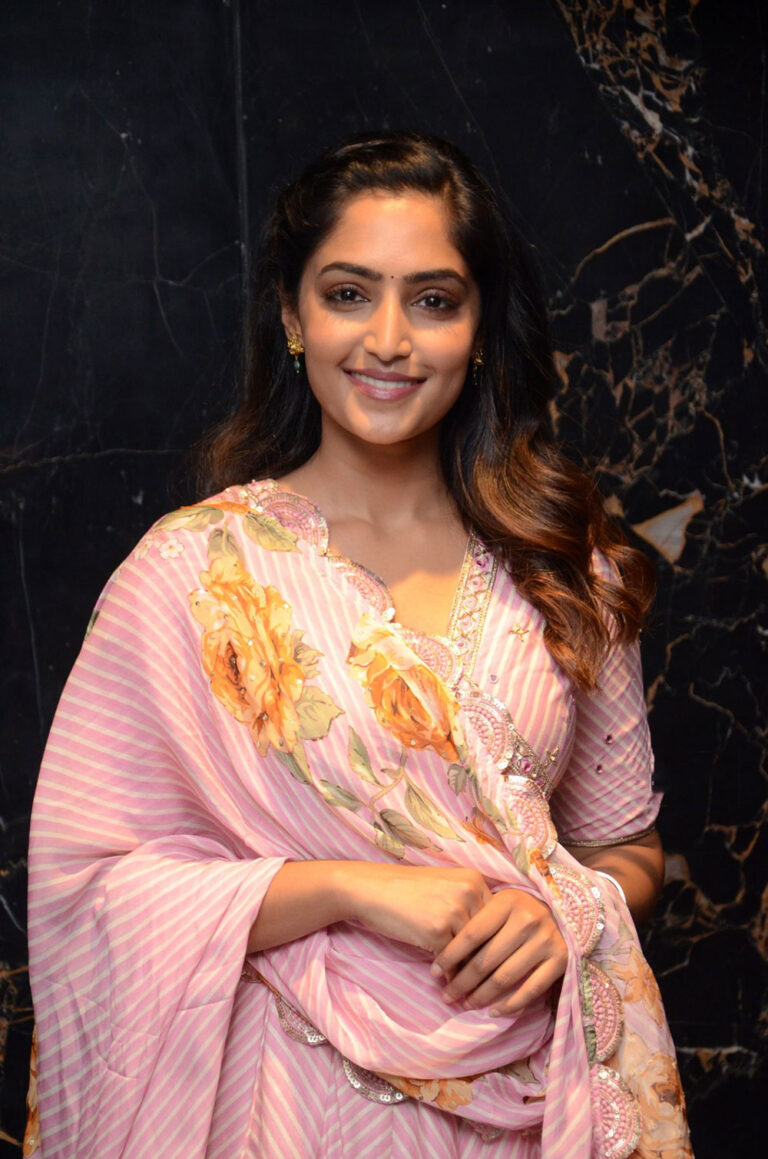 Reba Monica John at Samajavaragamana Teaser Launch