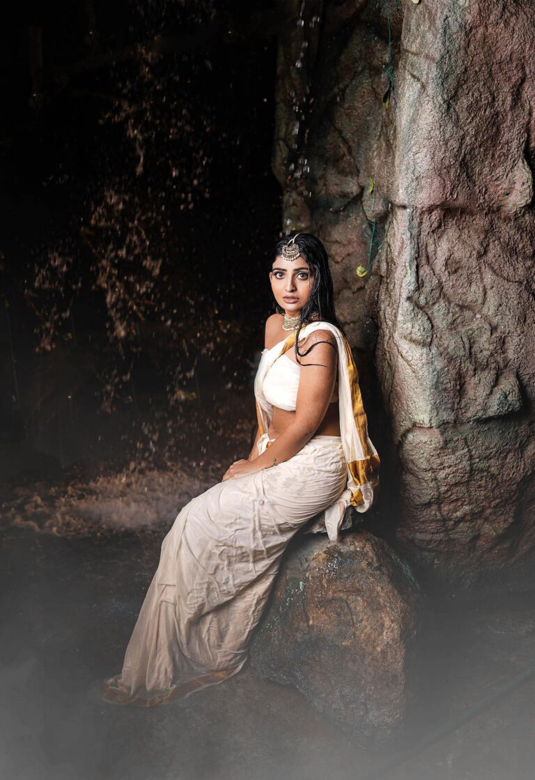 Ananya Nagalla sizzles in saree photoshoot - South Indian Actress