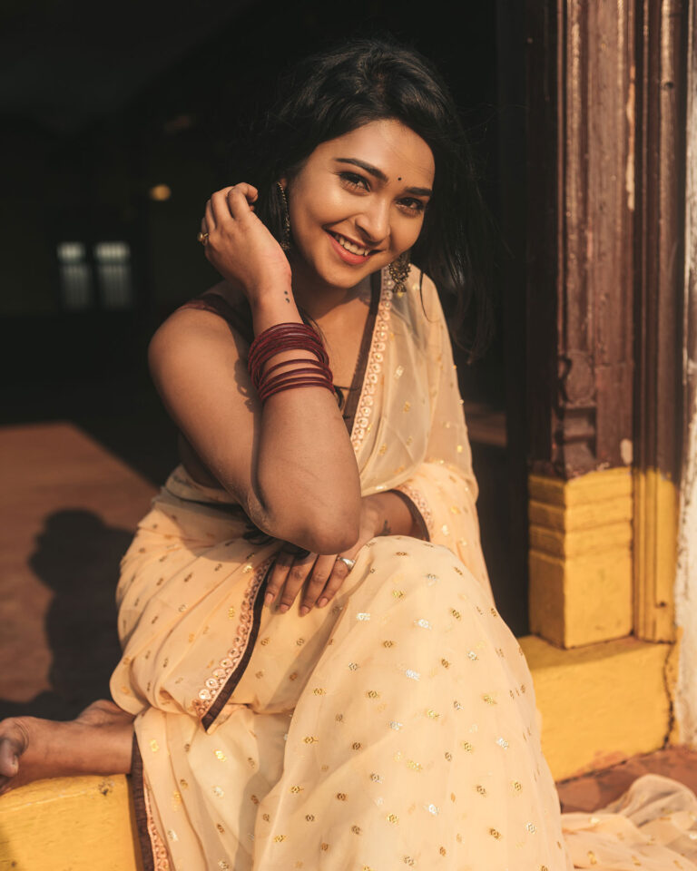 Bhavana Lasya mesmerising stills in saree - South Indian Actress
