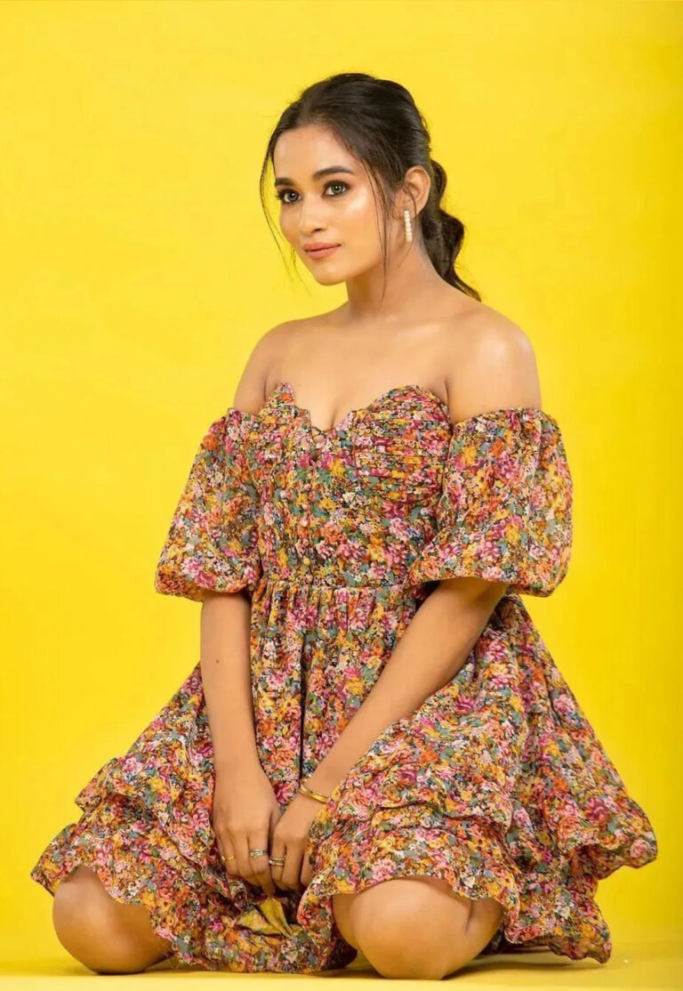 Kaavya Arivumani sizzles in latest photoshoot