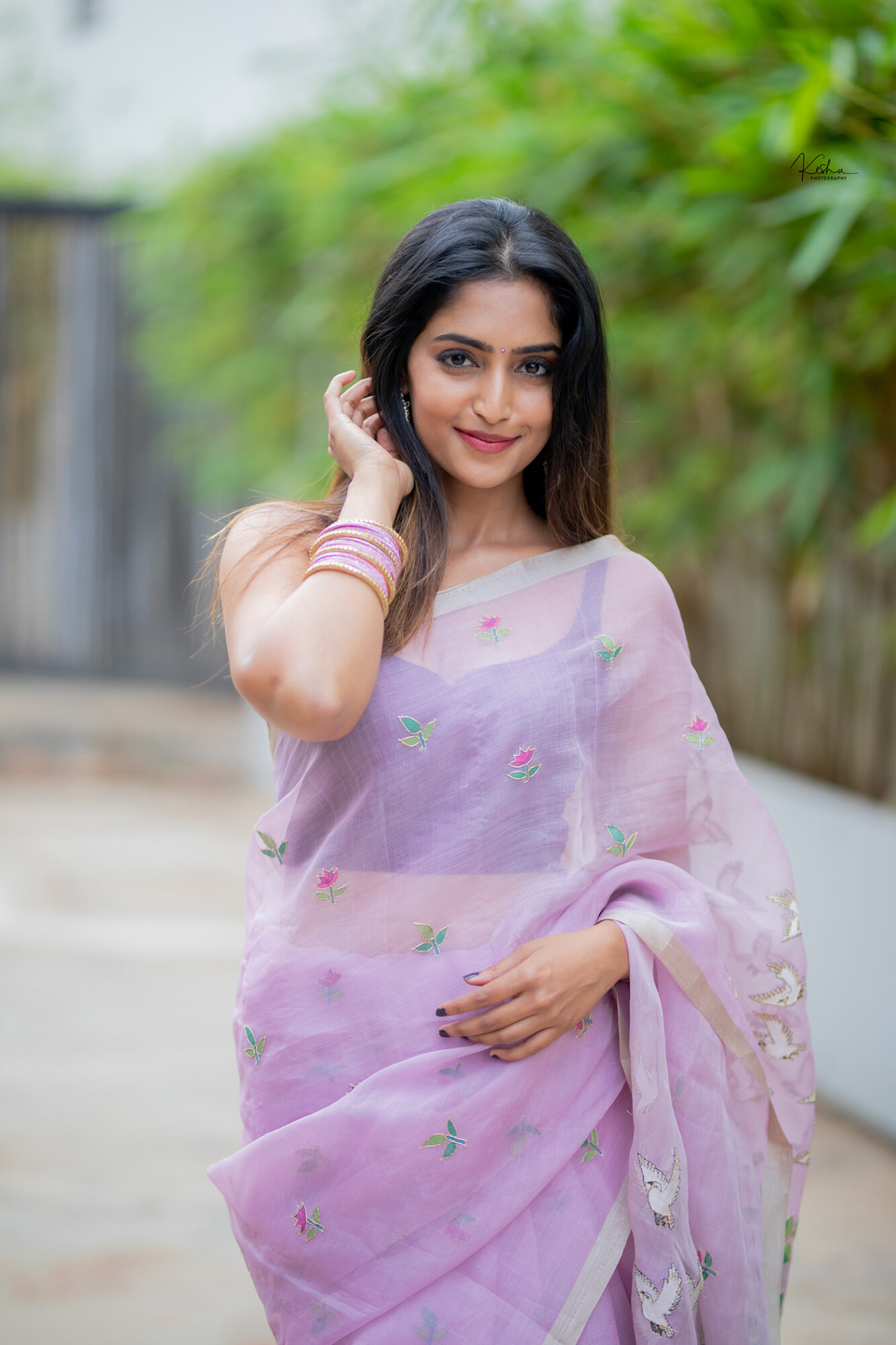 Reba Monica John stills in saree - South Indian Actress
