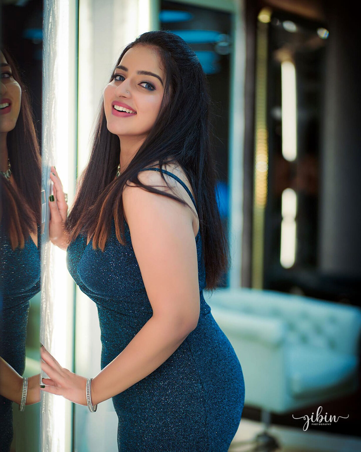 Malavika Menon sizzles in bodycon gown - South Indian Actress