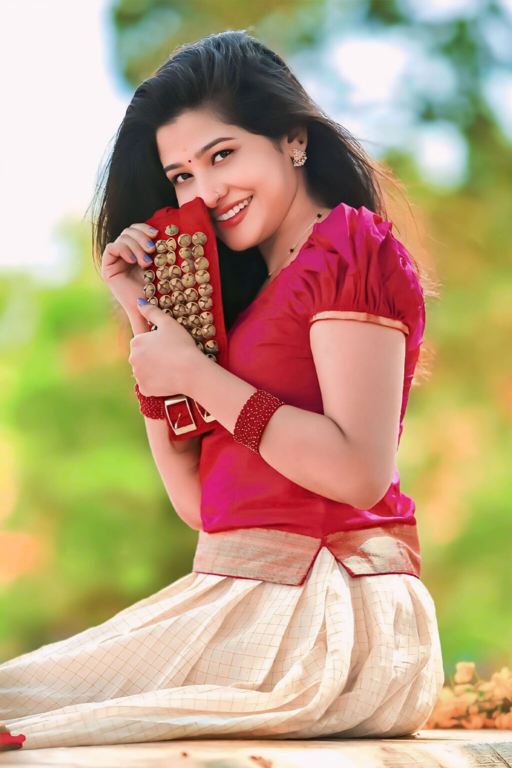 Neema Mathew in Kerala Pattu Pavadai Splendor - South Indian Actress