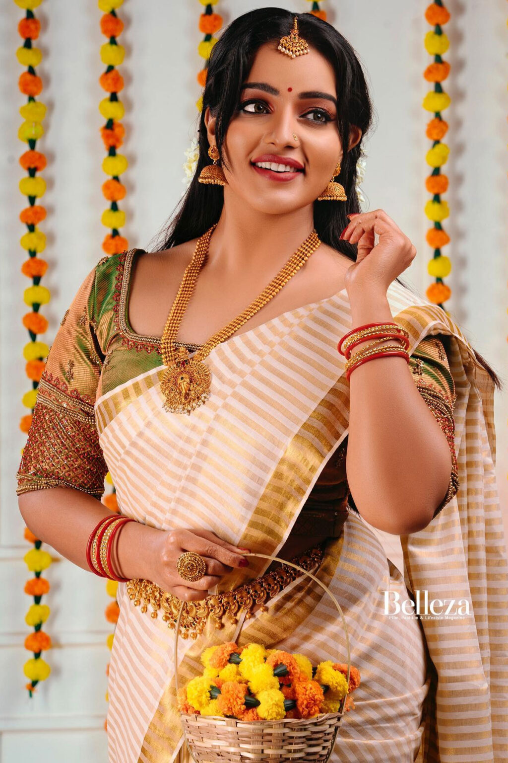 Best of Malavika Menon in saree photos - South Indian Actress