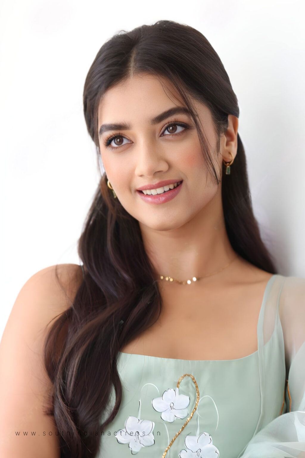 Bhagyashri Borse stills at Mr. Bachchan movie interview - South Indian ...