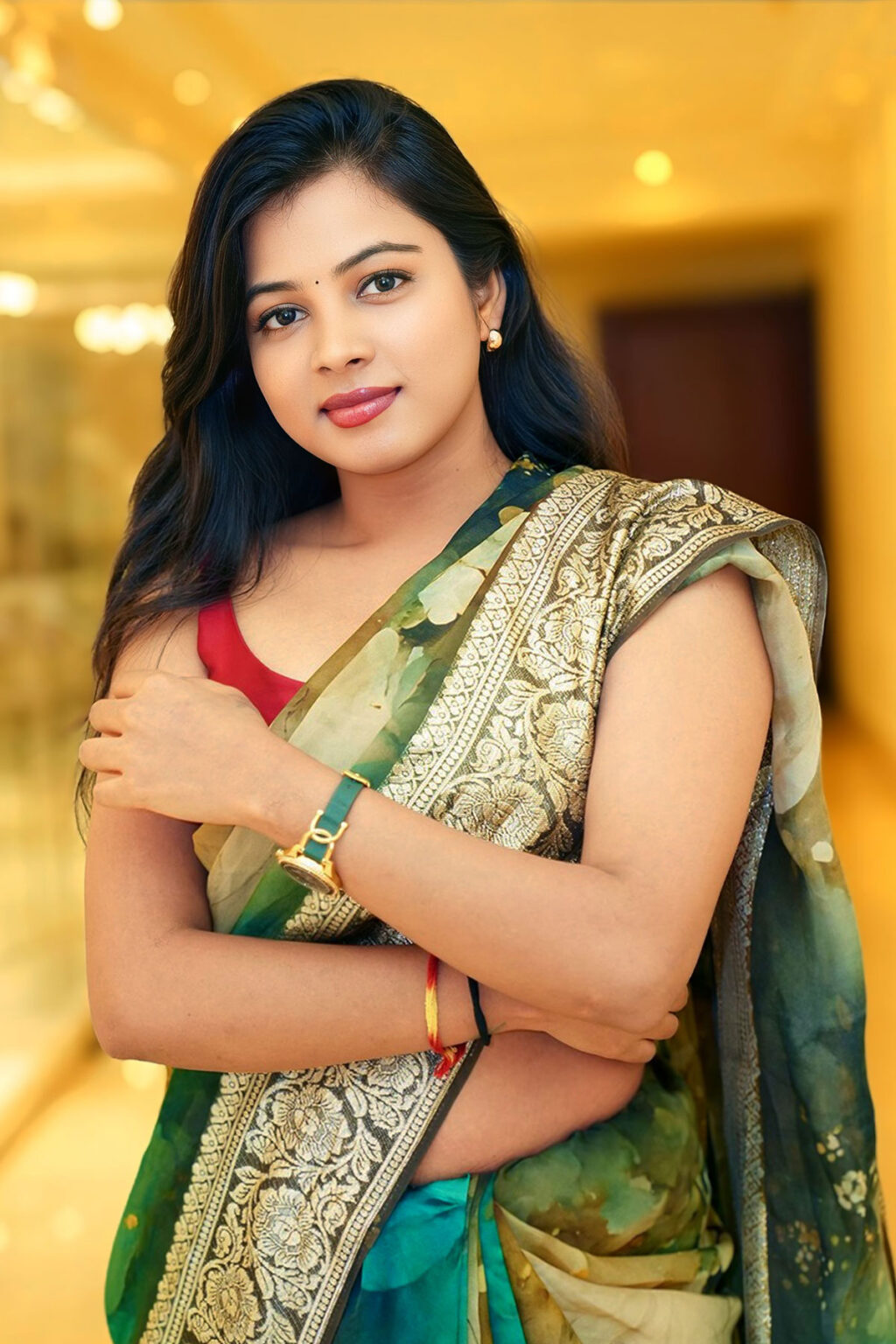 Renu Sri stills in saree at Sutraa Indian Fashion Lifestyle Exhibition ...